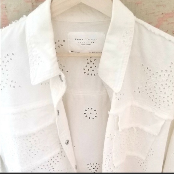 Zara | Jackets & Coats | Zara Women White Eyelet Denim Jacket Fringed ...